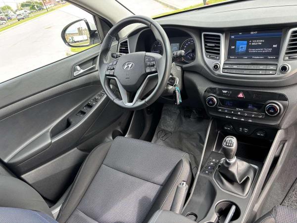 Hyundai Tucson 2017 in Taurage, with an engine capacity of 1.69 L and mileage of 197 thousand km for 10700 €, photo 9 on AUTOMOTO.COM.LV