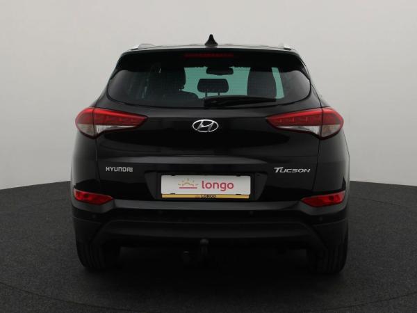 Hyundai Tucson 2018 in Vilnius, with an engine capacity of 1.60 L and mileage of 142 thousand km for 13399 €, photo 5 on AUTOMOTO.COM.LV