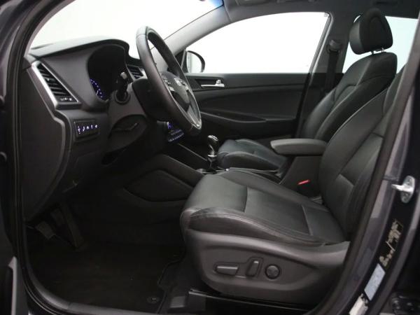 Hyundai Tucson 2018 in Vilnius, with an engine capacity of 2.00 L and mileage of 132 thousand km for 15199 €, photo 4 on AUTOMOTO.COM.LV