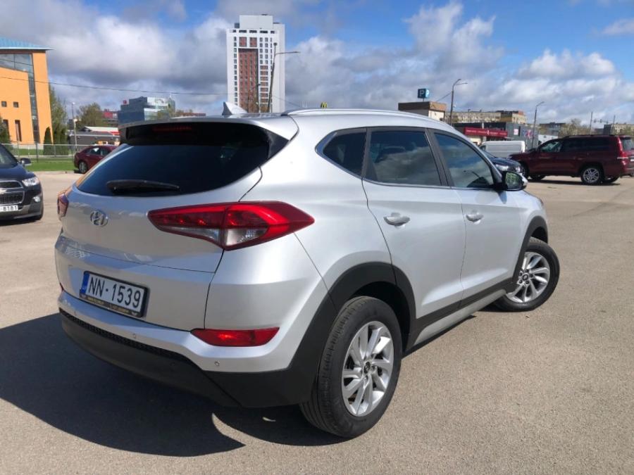 Hyundai Tucson 2018 in Riga, with an engine capacity of 1.70 L and mileage of 269 thousand km for 12950 €, photo 3 on AUTOMOTO.COM.LV