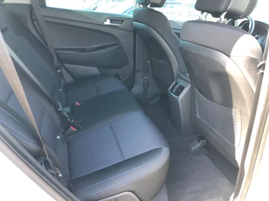 Hyundai Tucson 2018 in Riga, with an engine capacity of 1.70 L and mileage of 269 thousand km for 12950 €, photo 13 on AUTOMOTO.COM.LV