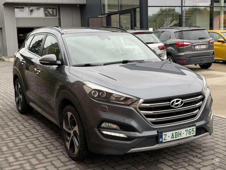 Hyundai Tucson 2018 in Kaunas, with an engine capacity of 1.69 L and mileage of 269 thousand km for 11990 €, photo 1 on AUTOMOTO.COM.LV
