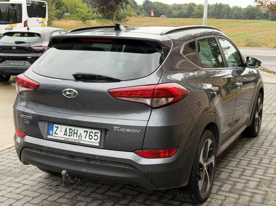 Hyundai Tucson 2018 in Kaunas, with an engine capacity of 1.69 L and mileage of 269 thousand km for 11990 €, photo 5 on AUTOMOTO.COM.LV