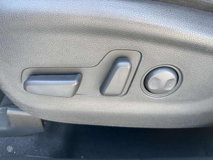 Hyundai Tucson 2019 in Taurage, with an engine capacity of 1.60 L and mileage of 97 thousand km for 15500 €, photo 18 on AUTOMOTO.COM.LV