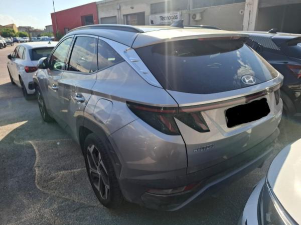 Hyundai Tucson 2021 in Kaunas, with an engine capacity of 1.60 L and mileage of 130 thousand km for 22000 €, photo 3 on AUTOMOTO.COM.LV