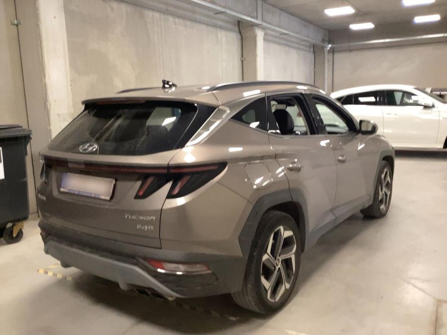 Hyundai Tucson 2021 in Kaunas, with an engine capacity of 1.60 L and mileage of 166 thousand km for 21300 €, photo 4 on AUTOMOTO.COM.LV
