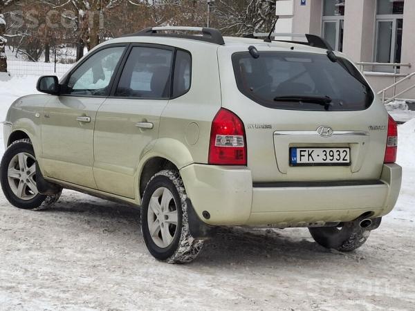 Zaļš Hyundai Tucson 2005 Saldus, ar dzinēja tilpumu 2.00 L un nobraukumu 217 tūkst. km par 1850 €, foto 4 vietnē AUTOMOTO.COM.LV