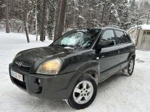 Green Hyundai Tucson 2005 in Vilnius, with an engine capacity of 1.99 L and mileage of 322 thousand km for 2900 €, photo  on AUTOMOTO.COM.LV