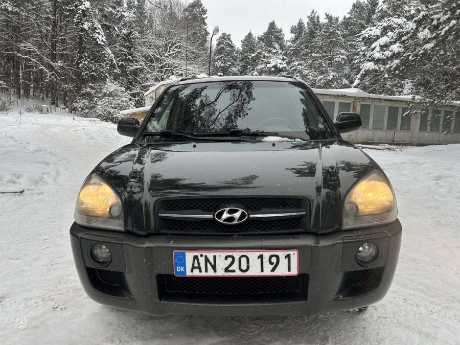 Zaļš Hyundai Tucson 2005 Viļņa, ar dzinēja tilpumu 1.99 L un nobraukumu 322 tūkst. km par 2900 €, foto 2 vietnē AUTOMOTO.COM.LV
