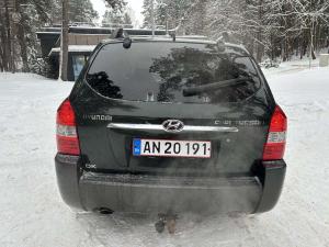 Zaļš Hyundai Tucson 2005 Viļņa, ar dzinēja tilpumu 1.99 L un nobraukumu 322 tūkst. km par 2900 €, foto 5 vietnē AUTOMOTO.COM.LV