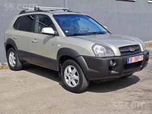 Green Hyundai Tucson 2005 in Ogre, with an engine capacity of 2.00 L and mileage of 166 thousand km for 3750 €, photo  on AUTOMOTO.COM.LV