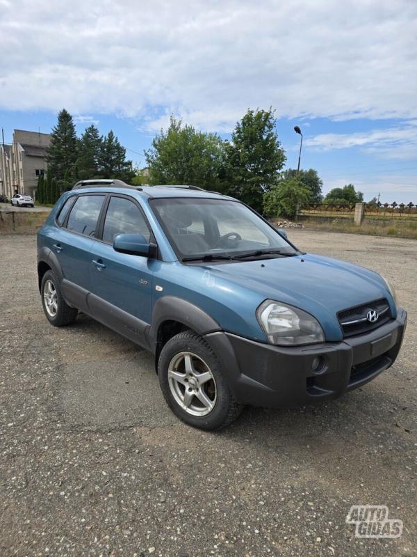 Zaļš Hyundai Tucson 2005 Kupiškis, ar dzinēja tilpumu 2.70 L un nobraukumu 293 tūkst. km par 2450 €, foto 1 vietnē AUTOMOTO.COM.LV