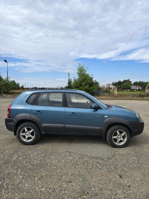 Zaļš Hyundai Tucson 2005 Kupiškis, ar dzinēja tilpumu 2.70 L un nobraukumu 293 tūkst. km par 2450 €, foto 3 vietnē AUTOMOTO.COM.LV