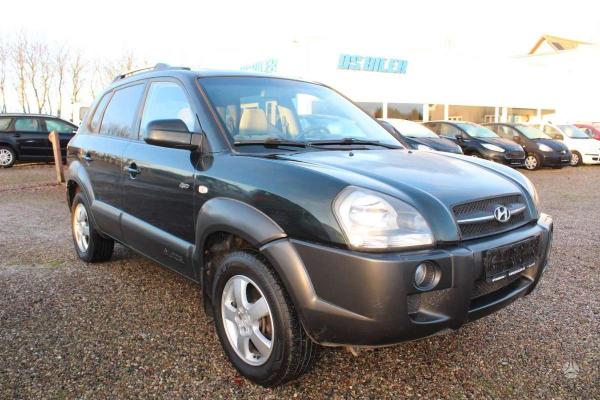 Zaļš Hyundai Tucson 2006 Viļņa, ar dzinēja tilpumu 1.99 L un nobraukumu 220 tūkst. km par 2699 €, foto 1 vietnē AUTOMOTO.COM.LV