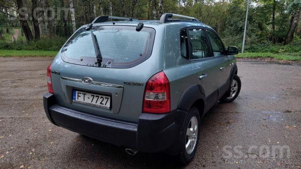 Zaļš Hyundai Tucson 2006 Rīga, ar dzinēja tilpumu 2.00 L un nobraukumu 269 tūkst. km par 2800 €, foto 6 vietnē AUTOMOTO.COM.LV