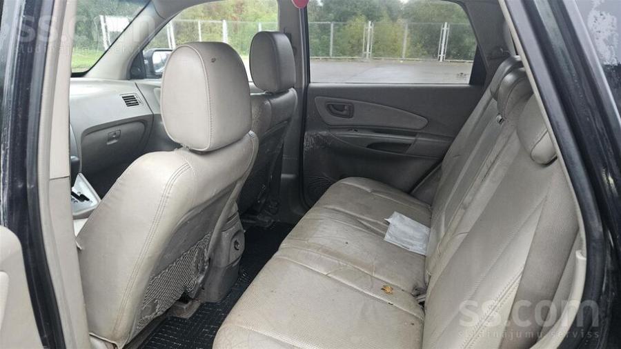 Zaļš Hyundai Tucson 2006 Jēkabpils, ar dzinēja tilpumu 2.00 L un nobraukumu 344 tūkst. km par 1400 €, foto 9 vietnē AUTOMOTO.COM.LV