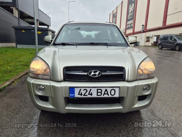 Green Hyundai Tucson 2007 in Tallinn, with an engine capacity of 2.00 L and mileage of 199 thousand km for 1999 €, photo 3 on AUTOMOTO.COM.LV