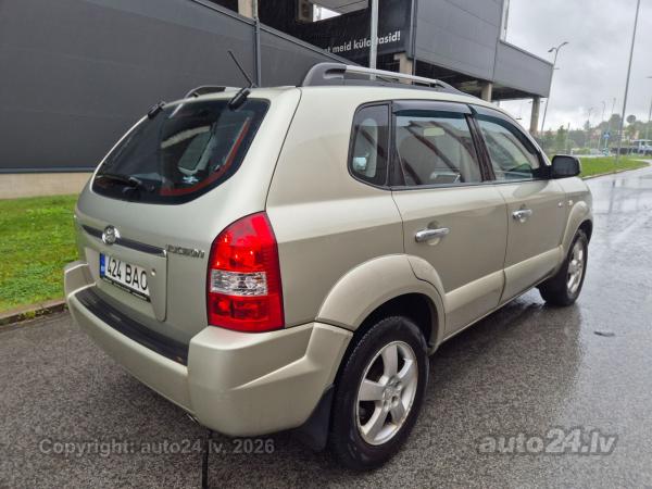 Green Hyundai Tucson 2007 in Tallinn, with an engine capacity of 2.00 L and mileage of 199 thousand km for 1999 €, photo 6 on AUTOMOTO.COM.LV