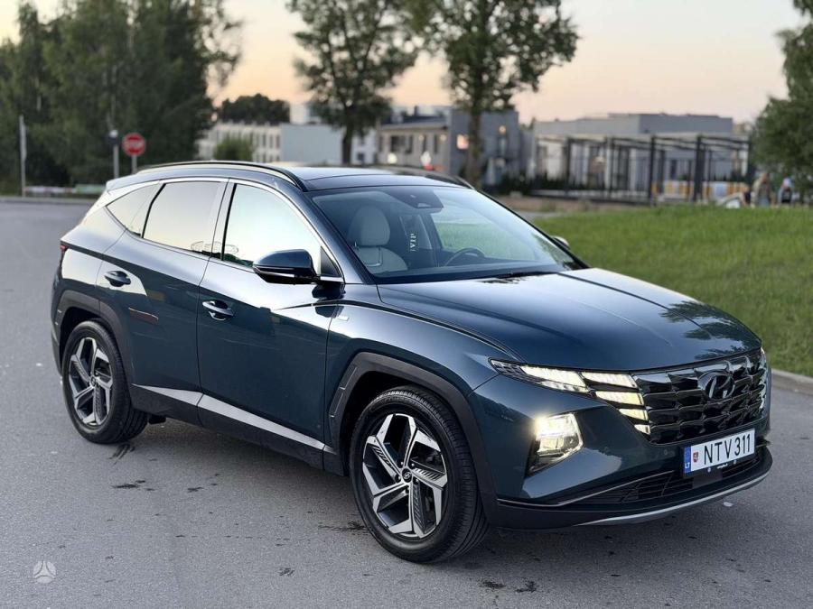 Green Hyundai Tucson 2021 in Vilnius, with an engine capacity of 1.60 L and mileage of 63 thousand km for 18900 €, photo 4 on AUTOMOTO.COM.LV