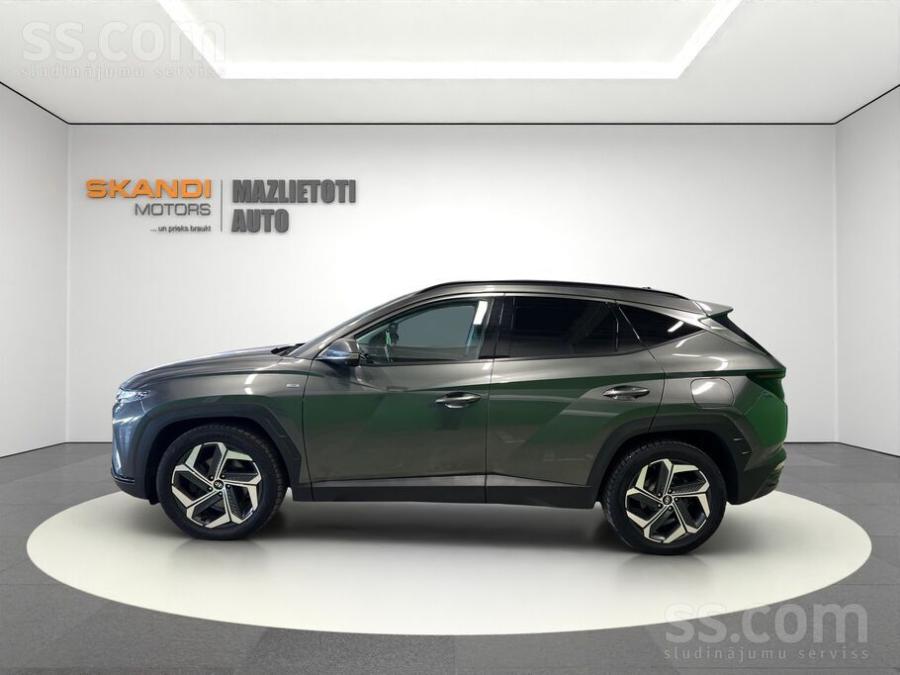 Green Hyundai Tucson 2021 in Riga, with an engine capacity of 1.60 L and mileage of 144 thousand km for 19790 €, photo 4 on AUTOMOTO.COM.LV