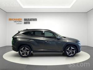 Green Hyundai Tucson 2021 in Riga, with an engine capacity of 1.60 L and mileage of 144 thousand km for 19790 €, photo 8 on AUTOMOTO.COM.LV