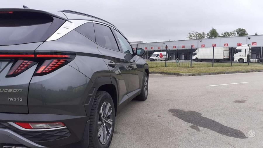 Green Hyundai Tucson 2022 in Telschi, with an engine capacity of 1.60 L and mileage of 158 thousand km for 22950 €, photo 6 on AUTOMOTO.COM.LV