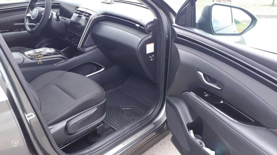 Green Hyundai Tucson 2022 in Telschi, with an engine capacity of 1.60 L and mileage of 158 thousand km for 22950 €, photo 14 on AUTOMOTO.COM.LV