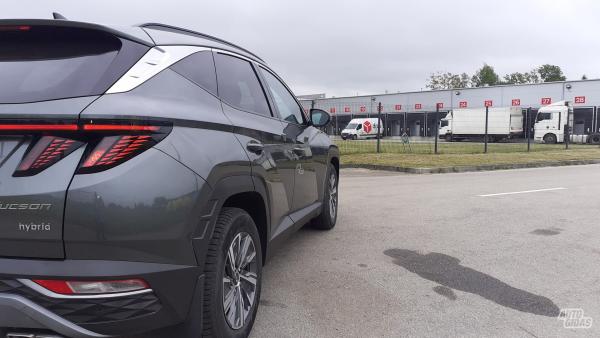 Green Hyundai Tucson 2022 in Telschi, with an engine capacity of 1.60 L and mileage of 158 thousand km for 21800 €, photo 5 on AUTOMOTO.COM.LV