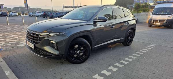 Green Hyundai Tucson 2023 in Visaginas, with an engine capacity of 1.60 L and mileage of 75 thousand km for 23500 €, photo 7 on AUTOMOTO.COM.LV