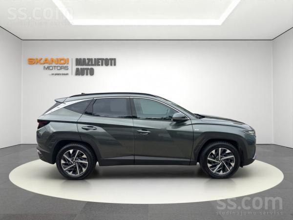 Hyundai Tucson 2024 Rīga vietnē Zaļš Hyundai Tucson 2024 Rīga, ar dzinēja tilpumu 1.60 L un nobraukumu 33 tūkst. km par 25490 €, foto 8 vietnē AUTOMOTO.COM.LV
