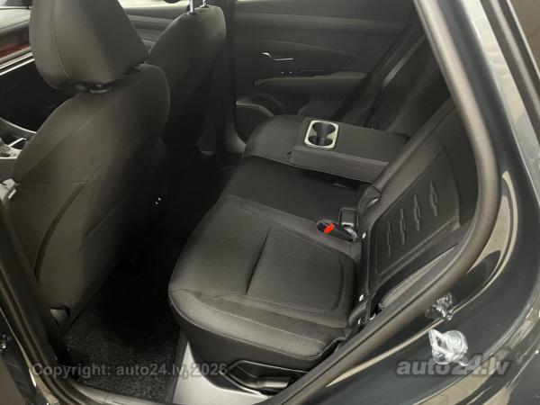 Zaļš Hyundai Tucson 2026 Kuresāre, ar dzinēja tilpumu 1.60 L un nobraukumu 15 tūkst. km par 31998 €, foto 11 vietnē AUTOMOTO.COM.LV