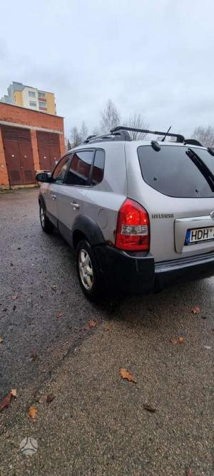 Grey Hyundai Tucson 2004 in Panevezys, with an engine capacity of 1.99 L and mileage of 300 thousand km for 1850 €, photo 11 on AUTOMOTO.COM.LV