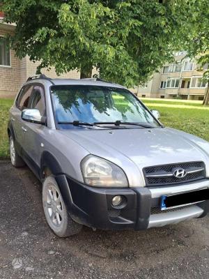 Pelēks Hyundai Tucson 2004 Kupiškis, ar dzinēja tilpumu 2.00 L un nobraukumu 176 tūkst. km par 2500 €, foto  vietnē AUTOMOTO.COM.LV
