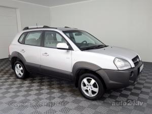 Pelēks Hyundai Tucson 2005 Tallina, ar dzinēja tilpumu 2.00 L un nobraukumu 179 tūkst. km par 1999 €, foto  vietnē AUTOMOTO.COM.LV