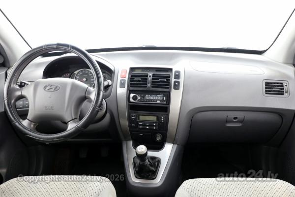 Pelēks Hyundai Tucson 2005 Tallina, ar dzinēja tilpumu 2.00 L un nobraukumu 179 tūkst. km par 1999 €, foto 5 vietnē AUTOMOTO.COM.LV