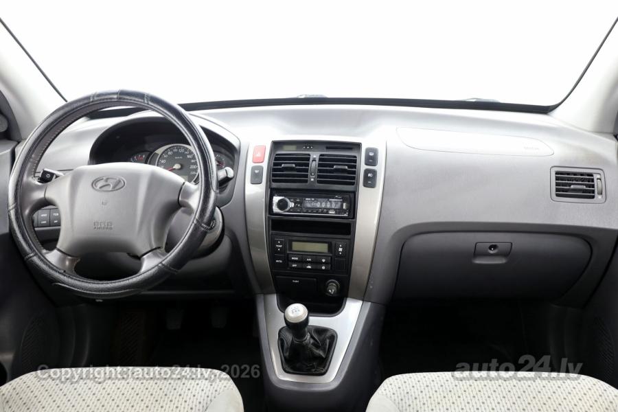 Pelēks Hyundai Tucson 2005 Tallina, ar dzinēja tilpumu 2.00 L un nobraukumu 179 tūkst. km par 1999 €, foto 6 vietnē AUTOMOTO.COM.LV