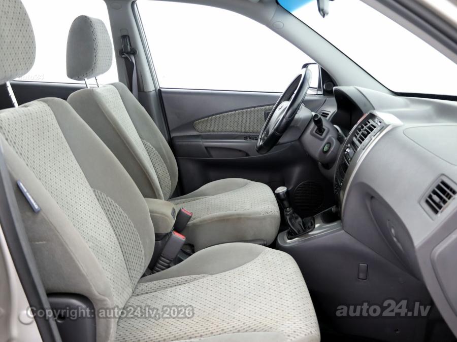 Pelēks Hyundai Tucson 2005 Tallina, ar dzinēja tilpumu 2.00 L un nobraukumu 179 tūkst. km par 1999 €, foto 7 vietnē AUTOMOTO.COM.LV
