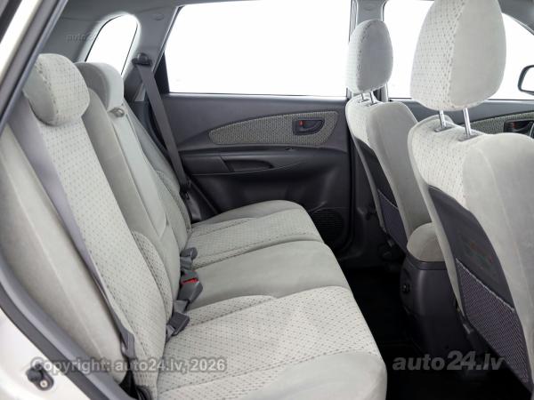 Pelēks Hyundai Tucson 2005 Tallina, ar dzinēja tilpumu 2.00 L un nobraukumu 179 tūkst. km par 1999 €, foto 7 vietnē AUTOMOTO.COM.LV