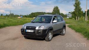 Grey Hyundai Tucson 2005 in Daugavpils, with an engine capacity of 2.00 L and mileage of 315 thousand km for 3000 €, photo  on AUTOMOTO.COM.LV