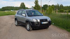 Pelēks Hyundai Tucson 2005 Daugavpils, ar dzinēja tilpumu 2.00 L un nobraukumu 315 tūkst. km par 3000 €, foto 3 vietnē AUTOMOTO.COM.LV
