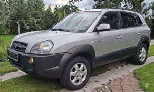 Grey Hyundai Tucson 2005 in Pakruojis, with an engine capacity of 1.99 L and mileage of 222 thousand km for 2450 €, photo  on AUTOMOTO.COM.LV
