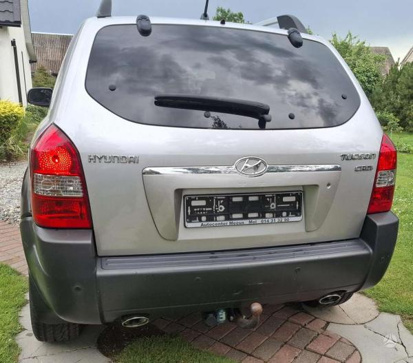 Grey Hyundai Tucson 2005 in Pakruojis, with an engine capacity of 1.99 L and mileage of 222 thousand km for 2450 €, photo 5 on AUTOMOTO.COM.LV