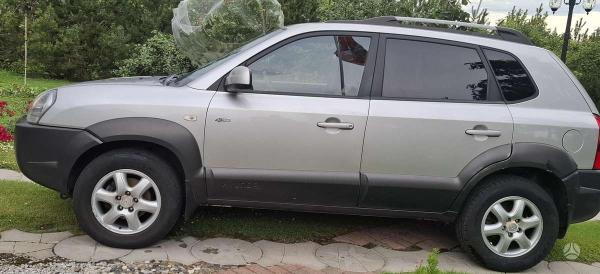 Pelēks Hyundai Tucson 2005 Pakruojis, ar dzinēja tilpumu 1.99 L un nobraukumu 222 tūkst. km par 2450 €, foto 4 vietnē AUTOMOTO.COM.LV