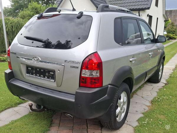 Pelēks Hyundai Tucson 2005 Pakruojis, ar dzinēja tilpumu 1.99 L un nobraukumu 222 tūkst. km par 2450 €, foto 6 vietnē AUTOMOTO.COM.LV