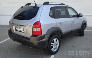Pelēks Hyundai Tucson 2005 Rīga, ar dzinēja tilpumu 2.00 L un nobraukumu 145 tūkst. km par 3995 €, foto 5 vietnē AUTOMOTO.COM.LV