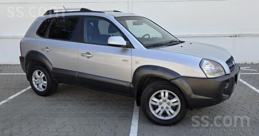 Pelēks Hyundai Tucson 2005 Rīga, ar dzinēja tilpumu 2.00 L un nobraukumu 145 tūkst. km par 3995 €, foto 6 vietnē AUTOMOTO.COM.LV