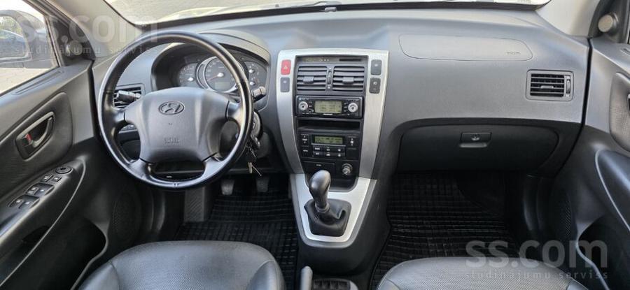 Pelēks Hyundai Tucson 2005 Rīga, ar dzinēja tilpumu 2.00 L un nobraukumu 145 tūkst. km par 3995 €, foto 11 vietnē AUTOMOTO.COM.LV
