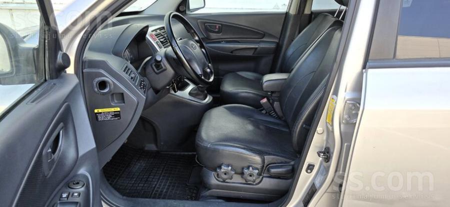Pelēks Hyundai Tucson 2005 Rīga, ar dzinēja tilpumu 2.00 L un nobraukumu 145 tūkst. km par 3995 €, foto 12 vietnē AUTOMOTO.COM.LV