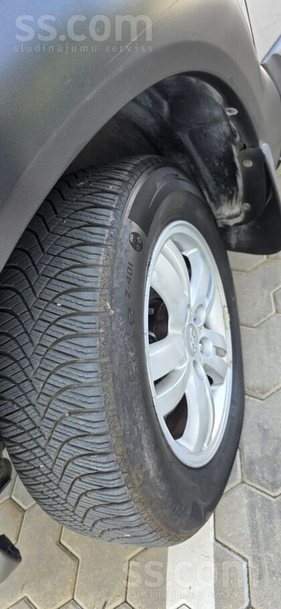 Pelēks Hyundai Tucson 2005 Rīga, ar dzinēja tilpumu 2.00 L un nobraukumu 145 tūkst. km par 3995 €, foto 26 vietnē AUTOMOTO.COM.LV