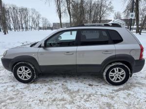 Grey Hyundai Tucson 2006 in Ukmerge, with an engine capacity of 1.99 L and mileage of 99 thousand km for 2650 €, photo 6 on AUTOMOTO.COM.LV
